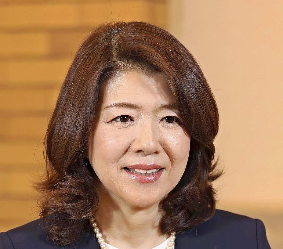 Japan PM Kishida’s Wife ‘Deepened Relationship’ with U.S. First Lady ...