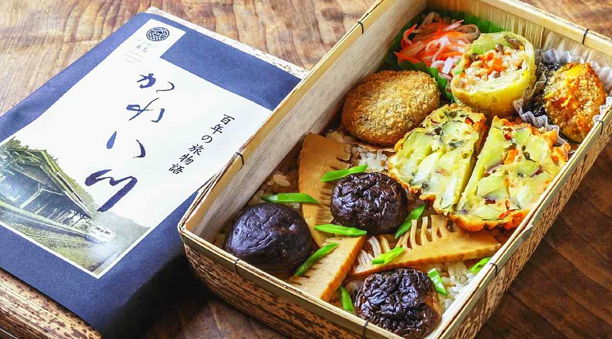 Customers Line Up for Ekiben at Trainless Station; Prize-Winning Meal ...