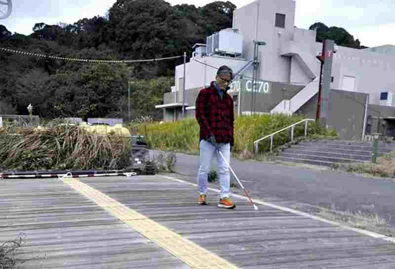 Japan’s Kyushu Univ. creates wooden sidewalk that helps the blind and ...